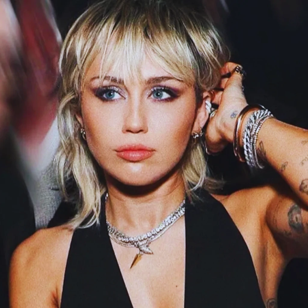 WOWWWW, Miley Cyrus emerges as No. 1 candidate to replace Katy Perry in ...