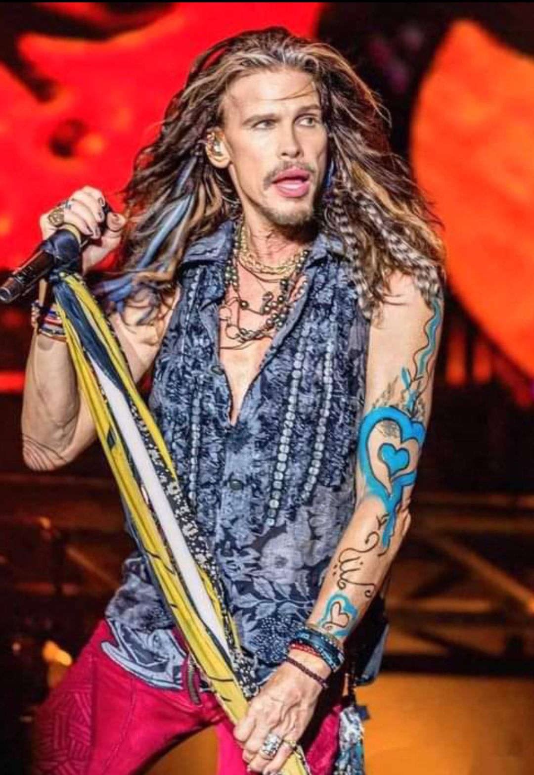 It looks like Steven Tyler's ready to get back on the stage and on the ...