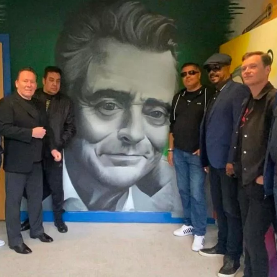 UB40 unveil Brian Travers Music Room in tribute to late sax player - News