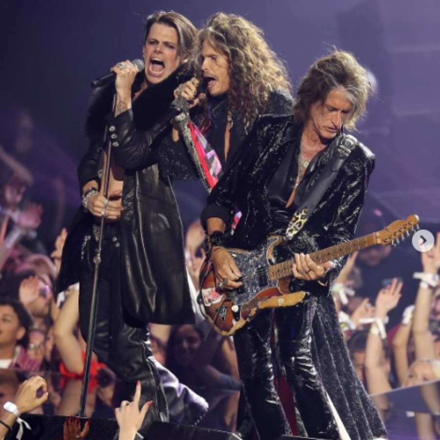 Ozzy Osbourne VMAs Tribute: Steven Tyler, Joe Perry, and Yungblud Bark at the Moon Person - News